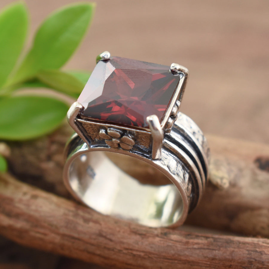 Cranberry Craze Ring – Inspiranza Designs