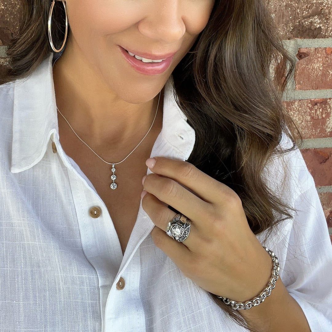 Hoopla Ring – Inspiranza Designs