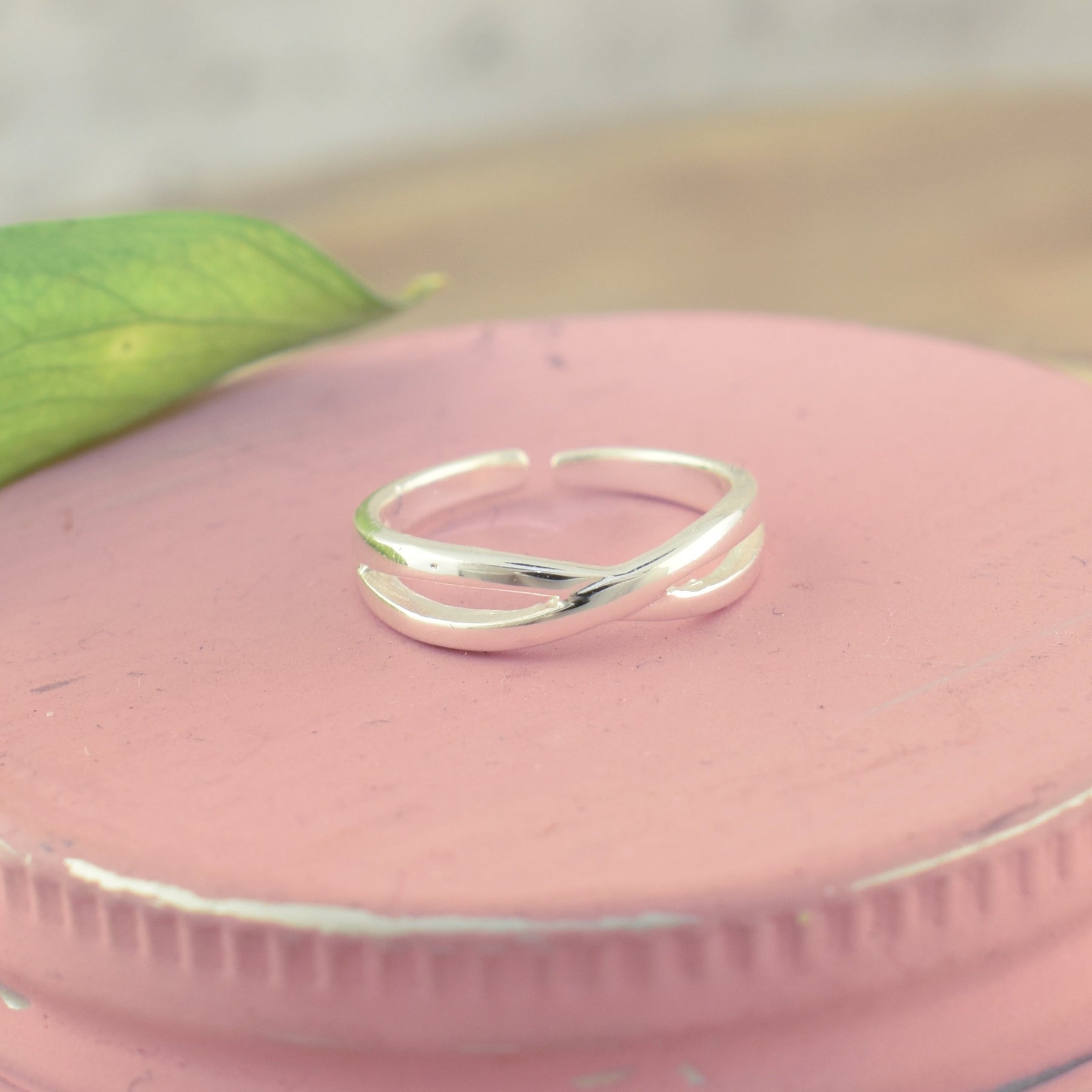 Criss-Cross Toe Ring – Inspiranza Designs